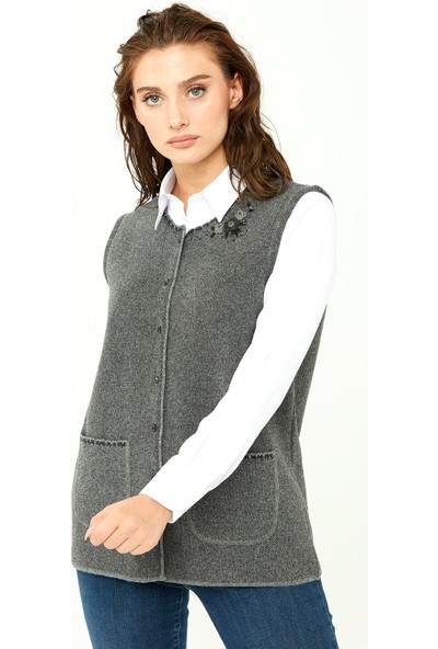 Desen Triko Kadın Yakası ve Cebi Iki Renkli Jakarlı Yelek Füme Desen Triko Kadın Yakası ve Cebi Iki Renkli Jakarlı Yelek Füme
