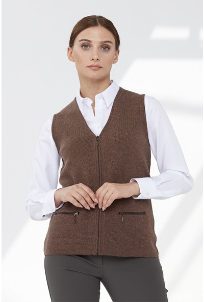 Desen Triko Kadın Çelik Örgü Cebi Fermuarlı Düz Triko Yelek D.kahve Desen Triko Kadın Çelik Örgü Cebi Fermuarlı Düz Triko Yelek D.kahve
