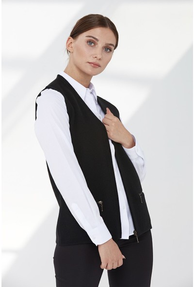 Desen Triko Kadın Çelik Örgü Cebi Fermuarlı Düz Triko Yelek Siyah Desen Triko Kadın Çelik Örgü Cebi Fermuarlı Düz Triko Yelek Siyah