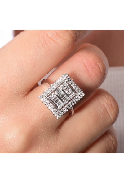 Goza Jewellery Fresco Kare Model Pırlanta Altın Yüzük Goza Jewellery Fresco Kare Model Pırlanta Altın Yüzük