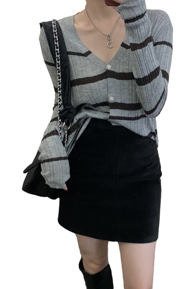 Gogoo Çizgili V Yaka Örgü Kazak (Yurt Dışından)