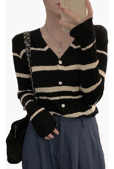 Gogoo Çizgili V Yaka Örgü Kazak (Yurt Dışından)