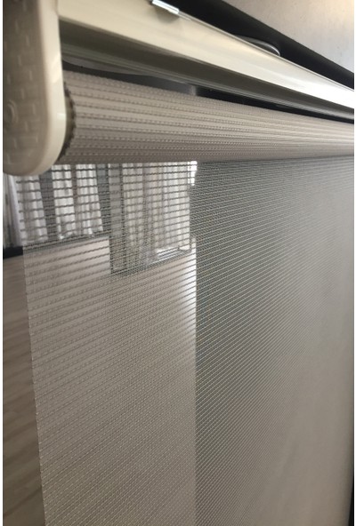 Tül Stor Perde Fitilli Çizgili Gri Renkli Modern Salon Oturma Odası Tül Stor Perde Fitilli Çizgili Gri Renkli Modern Salon Oturma Odası