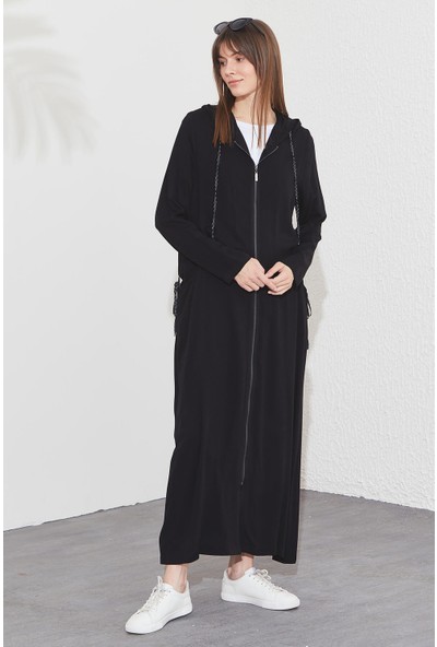Nihan Kapşonlu Cep Detaylı Ferace Siyah