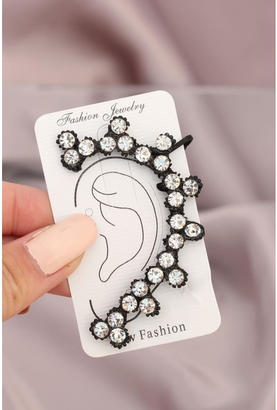 Moco Trend Siyah Renk Zirkon Taşlı Kıkırdak Küpe Moco Trend Siyah Renk Zirkon Taşlı Kıkırdak Küpe