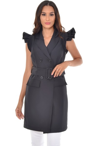 Disentis Modest Mono Yaka Kruvaze Kapamalı Kolu Fırfırlı Kapaklı Fileto Cepli Kuşaklı Astarlı Siyah Yelek Disentis Modest Mono Yaka Kruvaze Kapamalı Kolu Fırfırlı Kapaklı Fileto Cepli Kuşaklı Astarlı Siyah Yelek