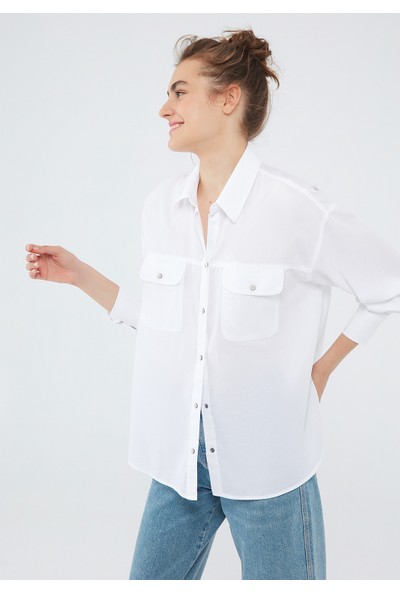 Mavi Kadın Cepli Beyaz Gömlek 122855-620