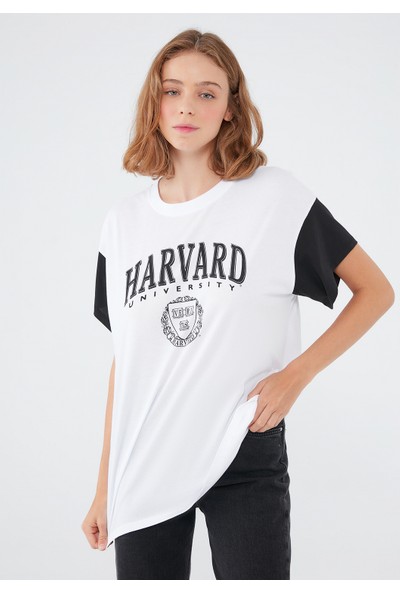 Mavi Harvard Baskılı Beyaz Tişört