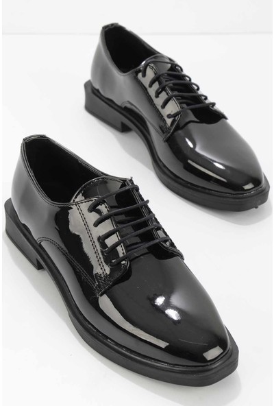 Bambi Siyah Rugan Kadın Oxford Ayakkabı K01763020308