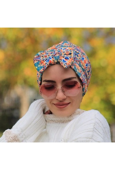 Amisos Bone Şal Desenli Fiyonklu Çift Taraflı Bone Kareli Etnik Desen - Yeni Model Tesettür Giyim Amisos Bone Şal Desenli Fiyonklu Çift Taraflı Bone Kareli Etnik Desen - Yeni Model Tesettür Giyim