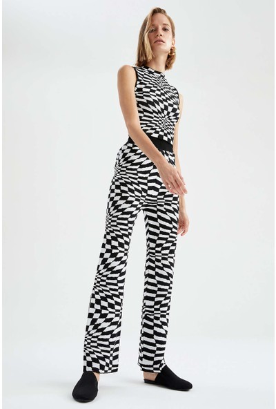 DeFacto İspanyol Paça Dama Desenli Triko Pantolon W3513Az21Au DeFacto İspanyol Paça Dama Desenli Triko Pantolon W3513Az21Au