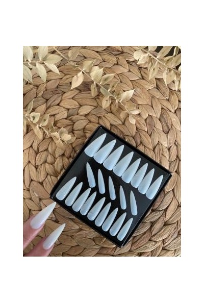 SYBELLE KOZMETİK 20 Adet Naturel Stiletto Takma Tırnak SYBELLE KOZMETİK 20 Adet Naturel Stiletto Takma Tırnak