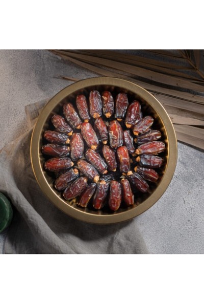 By Tuna Kuruyemiş By Tuna Medine Hurması Meşruk 1 kg By Tuna Kuruyemiş By Tuna Medine Hurması Meşruk 1 kg