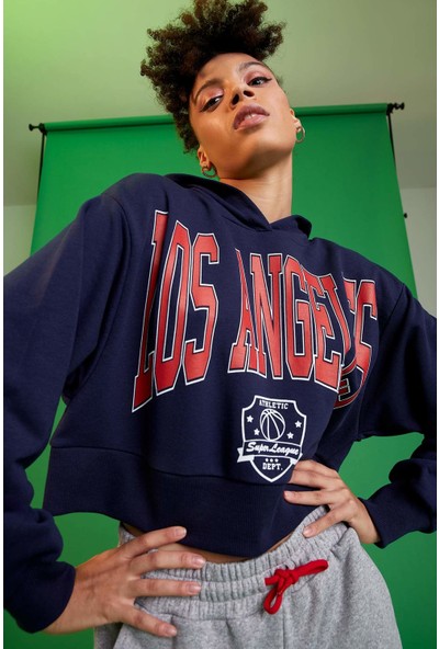 DeFacto Coool Kolej Desenli Kapüşonlu Oversize Fit Crop Sweatshirt V4543AZ21AU DeFacto Coool Kolej Desenli Kapüşonlu Oversize Fit Crop Sweatshirt V4543AZ21AU