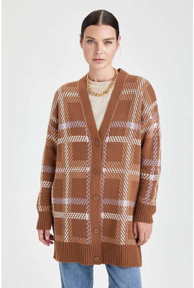 DeFacto Relax Fit V Yaka Düğmeli Triko Hırka V8612Az21Wn DeFacto Relax Fit V Yaka Düğmeli Triko Hırka V8612Az21Wn