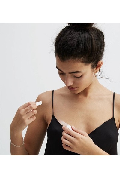 Kubbe Şeffaf Çift Taraflı Yaka ve Kıyafet Bandı Kubbe Şeffaf Çift Taraflı Yaka ve Kıyafet Bandı