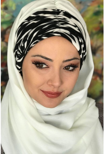 Butik Ambar Siyah Beyaz Zebra Desenli Büzgülü Beyaz Hazır Şal Butik Ambar Siyah Beyaz Zebra Desenli Büzgülü Beyaz Hazır Şal