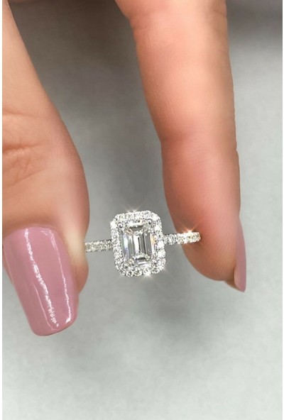 Crystal Diamond Zirconia Labaratuvar Pırlantası 1.50 Carat Baget Tektaş Yüzük Crystal Diamond Zirconia Labaratuvar Pırlantası 1.50 Carat Baget Tektaş Yüzük