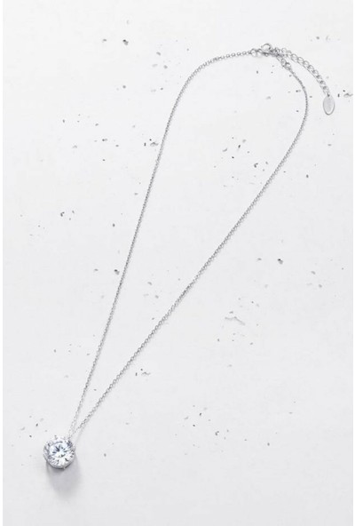 Crystal Diamond Zirconia Kadın Beyaz 4 Karat Tektaş Kolye Crystal Diamond Zirconia Kadın Beyaz 4 Karat Tektaş Kolye