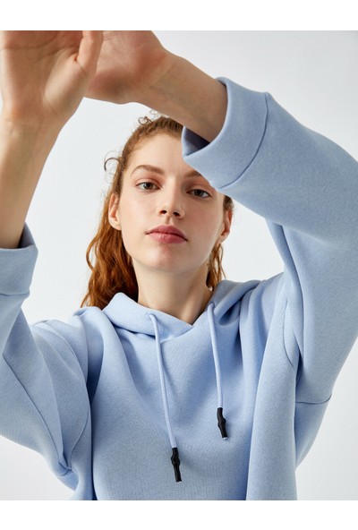 Koton Kapüşonlu Sweatshirt Bağcık Detaylı Koton Kapüşonlu Sweatshirt Bağcık Detaylı