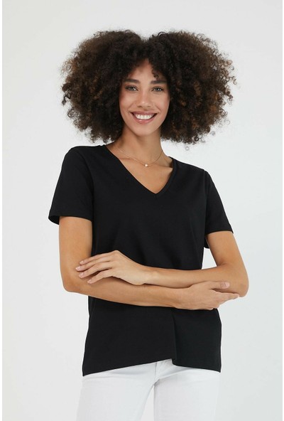 Unv Collection Pamuk V Yaka Basic Bayan T-Shirt