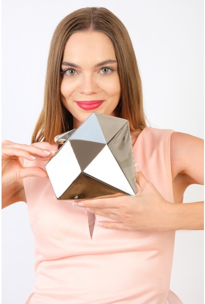 Nazart Metal Altın Kadın Abiye Portföy Bayan Gece Çantası Nazart Metal Altın Kadın Abiye Portföy Bayan Gece Çantası