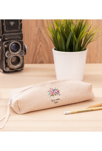 Hediye Dükkanı Kişiye Özel Çiçek Buketi Isimli Keten Bez Kalemlik Hediye Dükkanı Kişiye Özel Çiçek Buketi Isimli Keten Bez Kalemlik