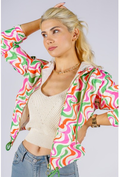 Chance Renkli Kısa Yağmurluk-Bej Chance Renkli Kısa Yağmurluk-Bej