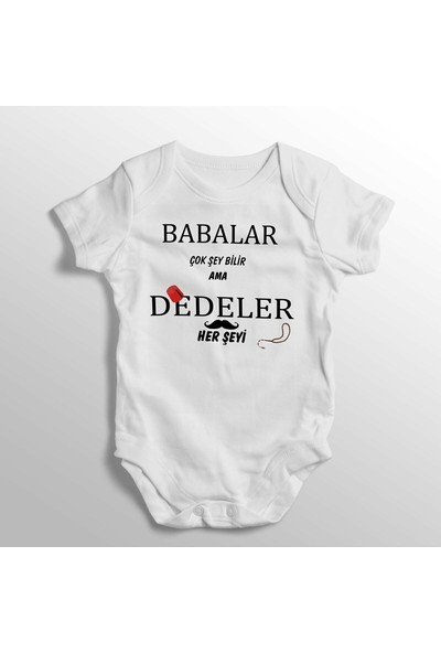 Limon Babalar Çok Şey Bilir Ama Dedeler Her Şeyi Yazılı Baskılı Bebek Zıbını Limon Babalar Çok Şey Bilir Ama Dedeler Her Şeyi Yazılı Baskılı Bebek Zıbını