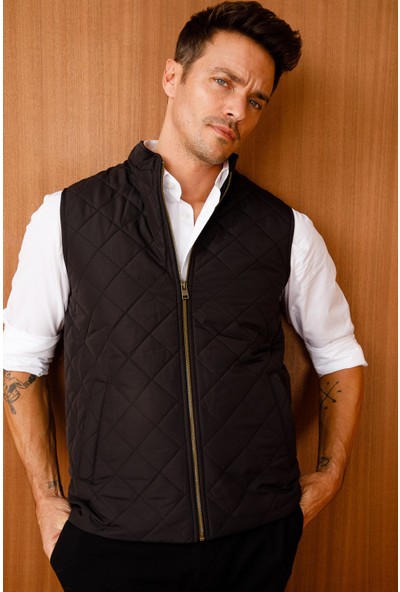 Desen Triko Erkek Klasik Kapitone Yelek Siyah Desen Triko Erkek Klasik Kapitone Yelek Siyah