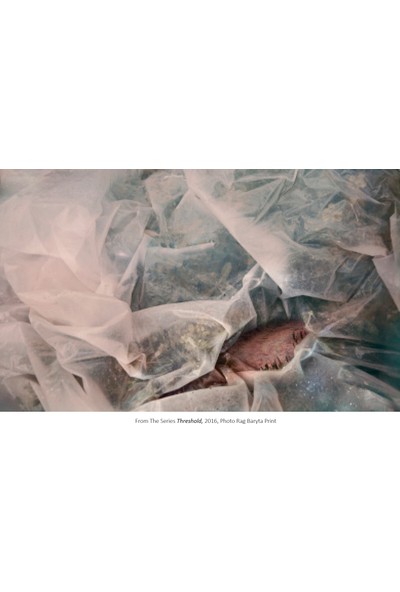 İsimsiz, Eşik Serisinden (Untitled, From The Series Threshold), Begüm Yamanlar İsimsiz, Eşik Serisinden (Untitled, From The Series Threshold), Begüm Yamanlar