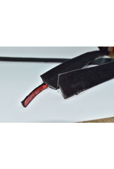 Güçlas Suzuki Vitara Jlx 2 Kapı Cam Sıyırıcı Fitil Güçlas Suzuki Vitara Jlx 2 Kapı Cam Sıyırıcı Fitil