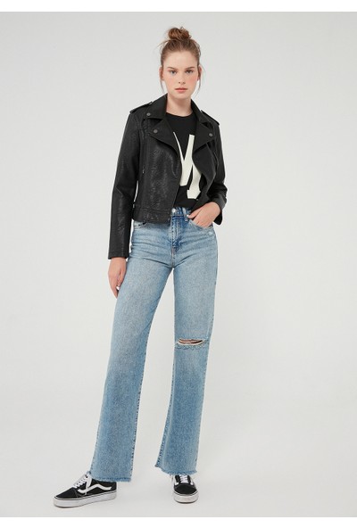 Mavi Kadın Barcelona All Blue Yırtık Detaylı Mavi Jean Pantolon 101047-32260 Mavi Kadın Barcelona All Blue Yırtık Detaylı Mavi Jean Pantolon 101047-32260