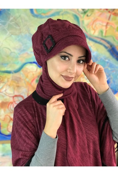 Butik Ambar Vişne Renkli Tokalı Atkılı Şapka Butik Ambar Vişne Renkli Tokalı Atkılı Şapka