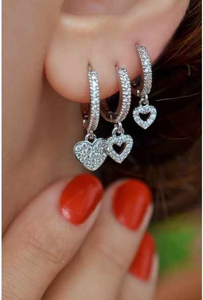 S&A Accessories Gümüş Renkli Kalpli Üçlü Küpe Seti S&A Accessories Gümüş Renkli Kalpli Üçlü Küpe Seti