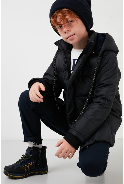 Lela Peluş Astarlı Çıkarılabilir Kapüşonlu Cepli Mont Erkek Çocuk Mont 5763025 Lela Peluş Astarlı Çıkarılabilir Kapüşonlu Cepli Mont Erkek Çocuk Mont 5763025