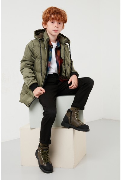 Lela Peluş Astarlı Çıkarılabilir Kapüşonlu Cepli Mont Erkek Çocuk Mont 5763025 Lela Peluş Astarlı Çıkarılabilir Kapüşonlu Cepli Mont Erkek Çocuk Mont 5763025