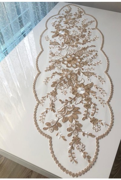 Kordone Nakışlı Tül Runner Örtüsü (Kahve-Krem) Kordone Nakışlı Tül Runner Örtüsü (Kahve-Krem)