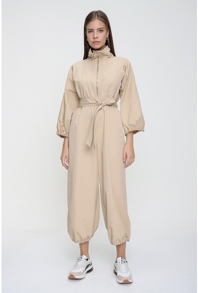 20135111 Paça ve Kol Büzgülü Önden Fermuarlı Tulum