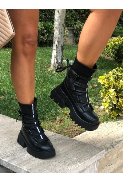 Rossetto Shoes Verona Kadın Siyah Deri Bağcıklı Strech Bot Rossetto Shoes Verona Kadın Siyah Deri Bağcıklı Strech Bot