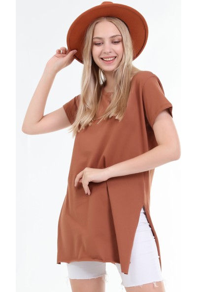 1moda1tarz Kadın Kahverengi Bisiklet Yaka Kısa Kollu Yan Yırtmaç Oversize Tunik