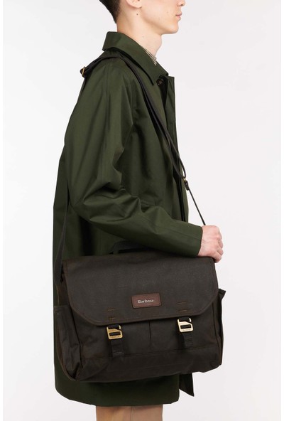 Barbour Essential Wax Messenger Çanta OL71 Olive Barbour Essential Wax Messenger Çanta OL71 Olive