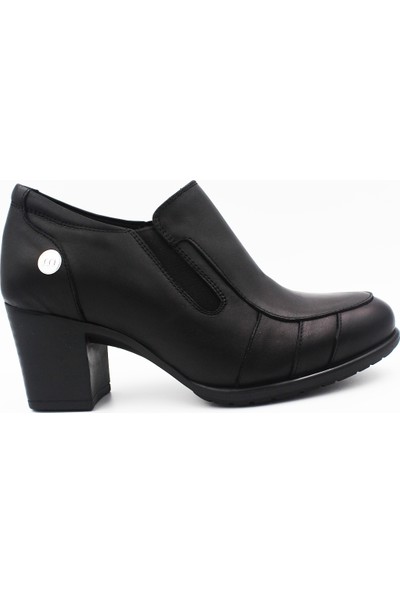 Mammamia Siyah Deri Kadın Klasik Topuklu Ayakkabı MM3070SIYAH Mammamia Siyah Deri Kadın Klasik Topuklu Ayakkabı MM3070SIYAH