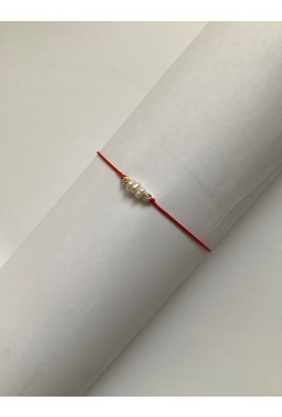 Armas Store Kırmızı Ipli Incili Dorika Altın Bileklik Armas Store Kırmızı Ipli Incili Dorika Altın Bileklik