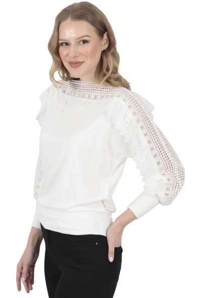 Moda Gusto Beyaz Madonna Yaka Üstü Dantel Bluz Moda Gusto Beyaz Madonna Yaka Üstü Dantel Bluz