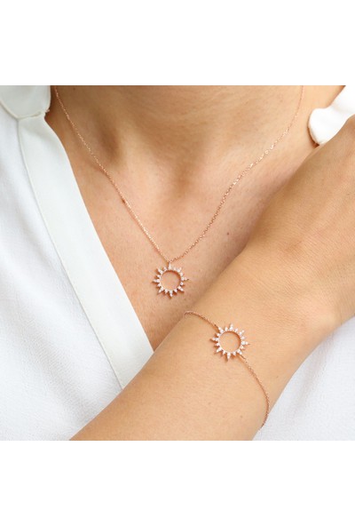 Mia Vento Pırlanta Montür Işıltı Güneşi Rose Renk Ikili Gümüş Set Mia Vento Pırlanta Montür Işıltı Güneşi Rose Renk Ikili Gümüş Set