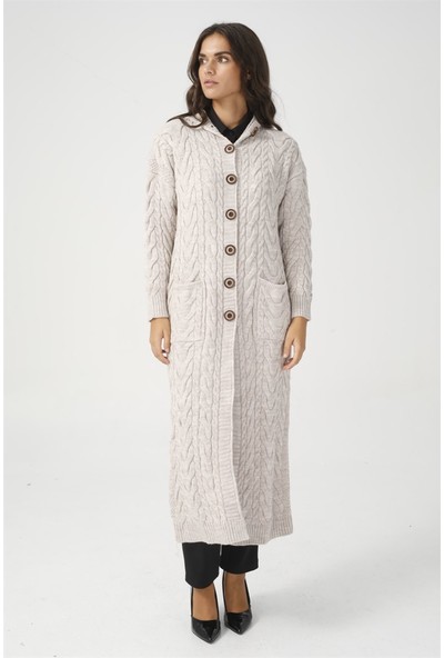 Esswaap Saç Örgü Desenli Önü Düğmeli ve Ceplikapişonlu Uzun Hırka Taş