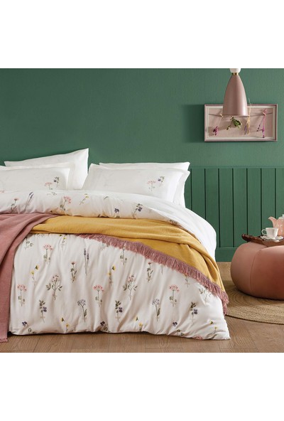 Yataş Bedding Louis Tek Kişilik Pamuk Battaniyeli Nevresim Takımı Set - Pudra Yataş Bedding Louis Tek Kişilik Pamuk Battaniyeli Nevresim Takımı Set - Pudra