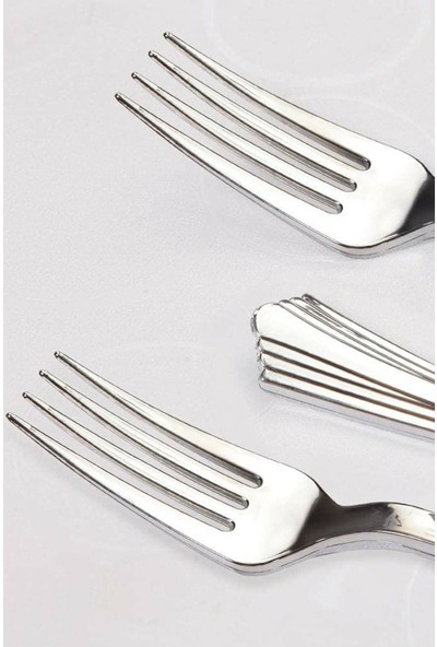 Trend Hediye Sepeti Roll-Up Metal Görünümlü Gümüş Plastik Çatal 18'li Trend Hediye Sepeti Roll-Up Metal Görünümlü Gümüş Plastik Çatal 18'li