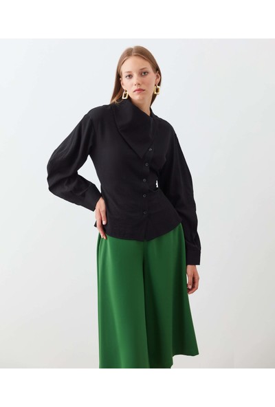 İpekyol Asimetrik Yaka Gömlek